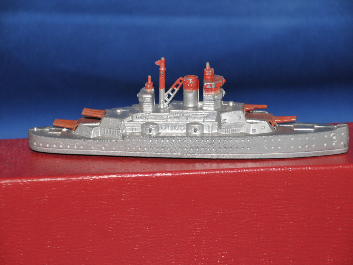 Tootsietoy Ship Gallery - Battleship in Silver - tts_1034_3789